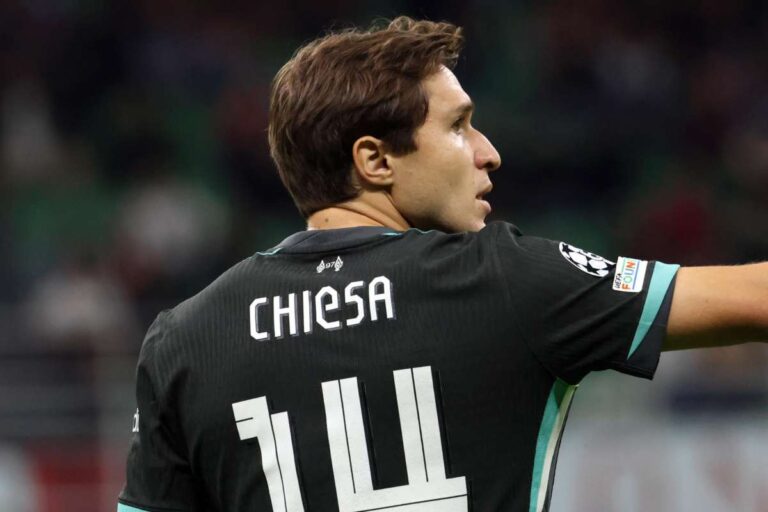 Chiesa fatto fuori dal Liverpool, "è umiliante": a gennaio torna in Serie A - CalciomercatoWeb.it